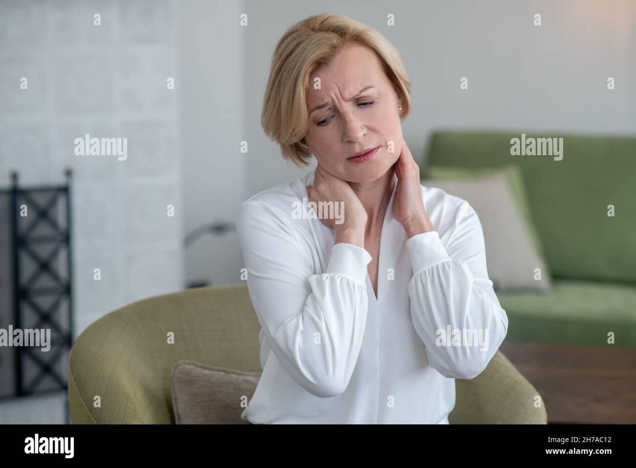 Woman feeling unwell hi-res stock photography and images - Alamy