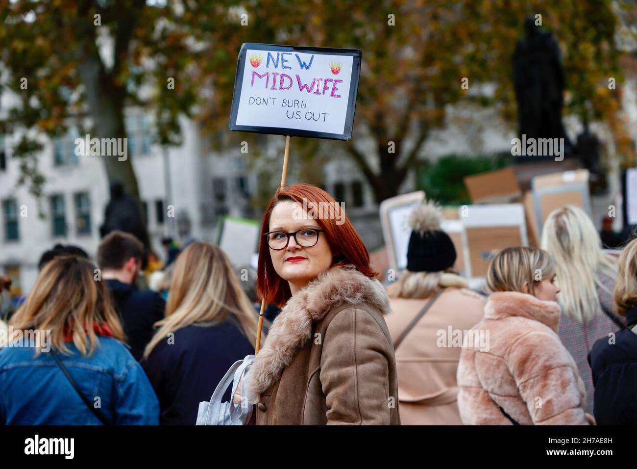 Midwife uk hi-res stock photography and images - Alamy