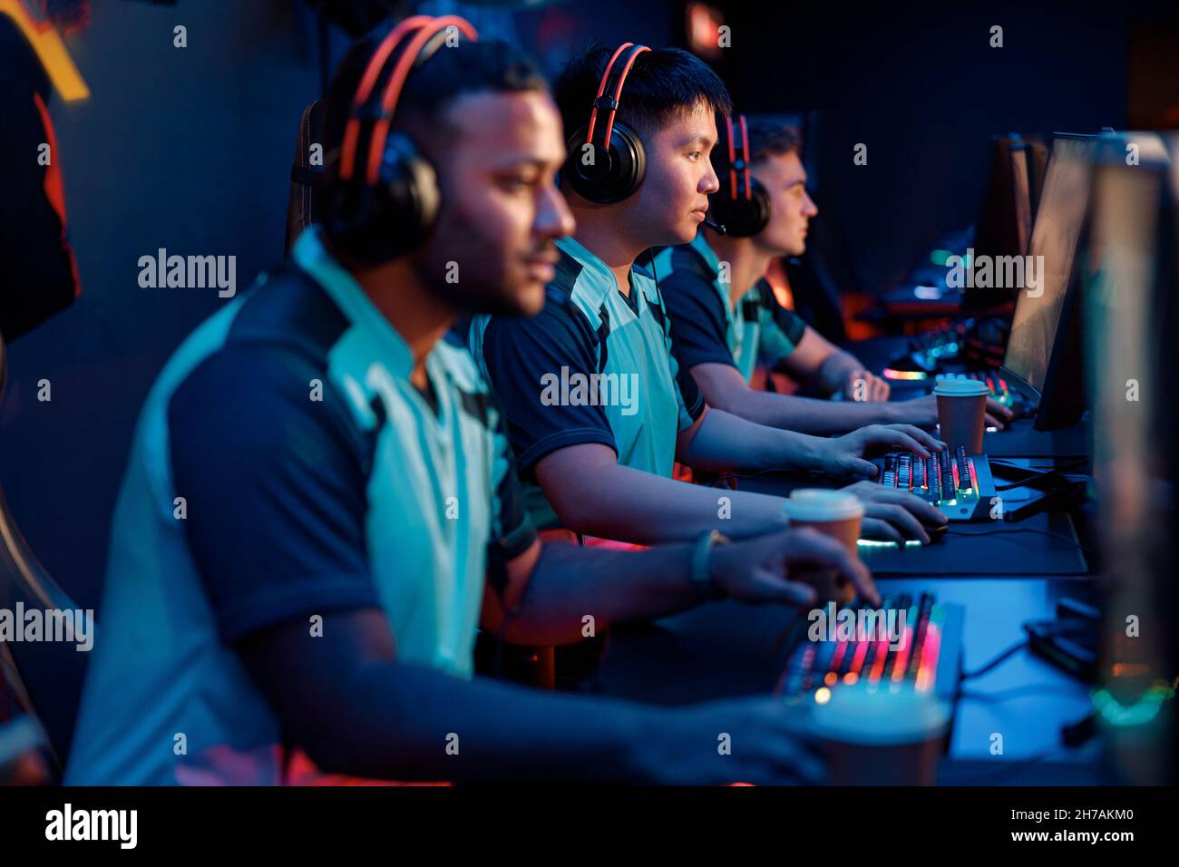 Pro player playing important match in cyber club Stock Photo - Alamy