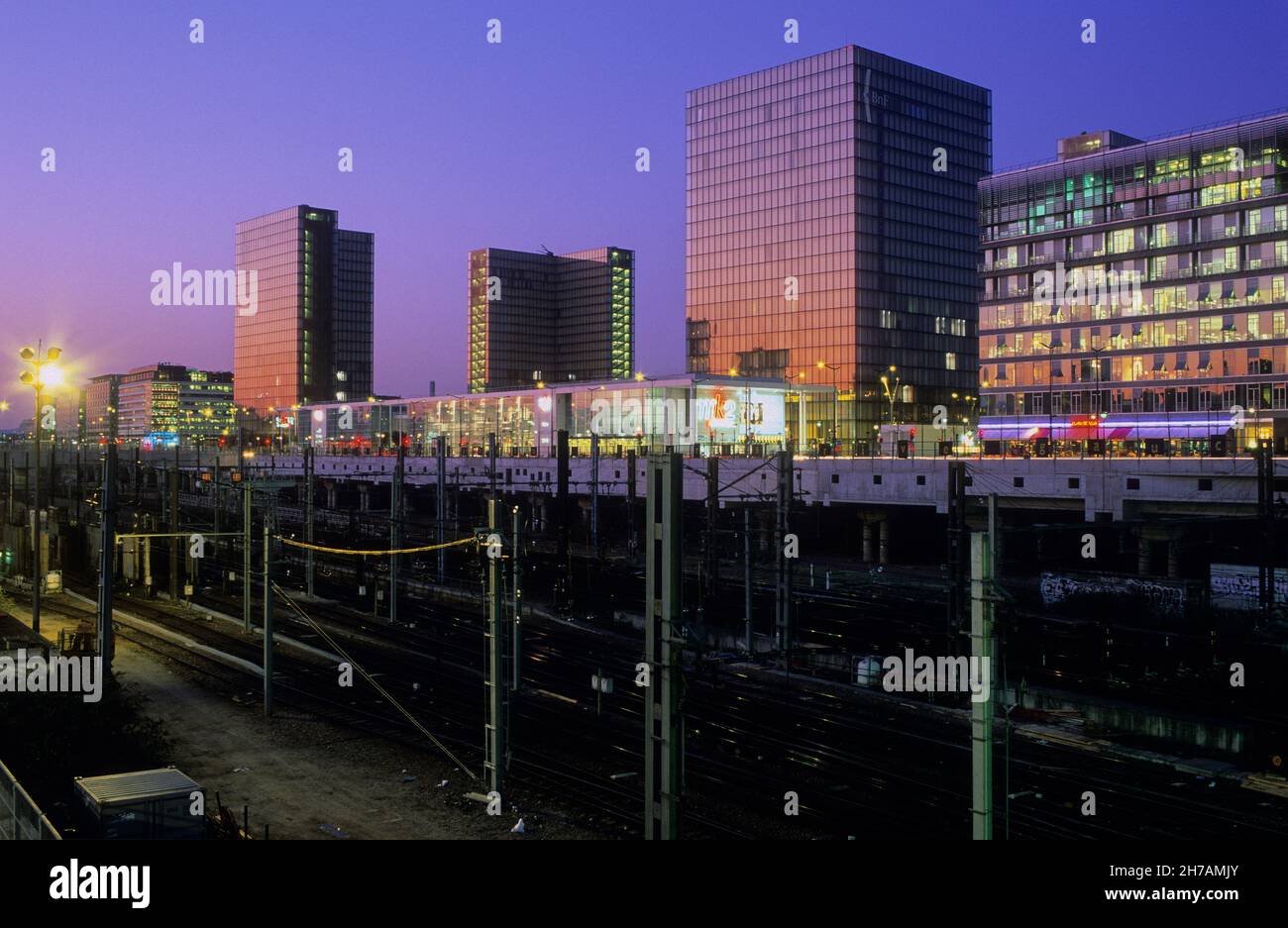 FRANCE, PARIS (75) 13TH DISTRICT, BNF, FRAN COIS MITTERRAND NATIONAL ...