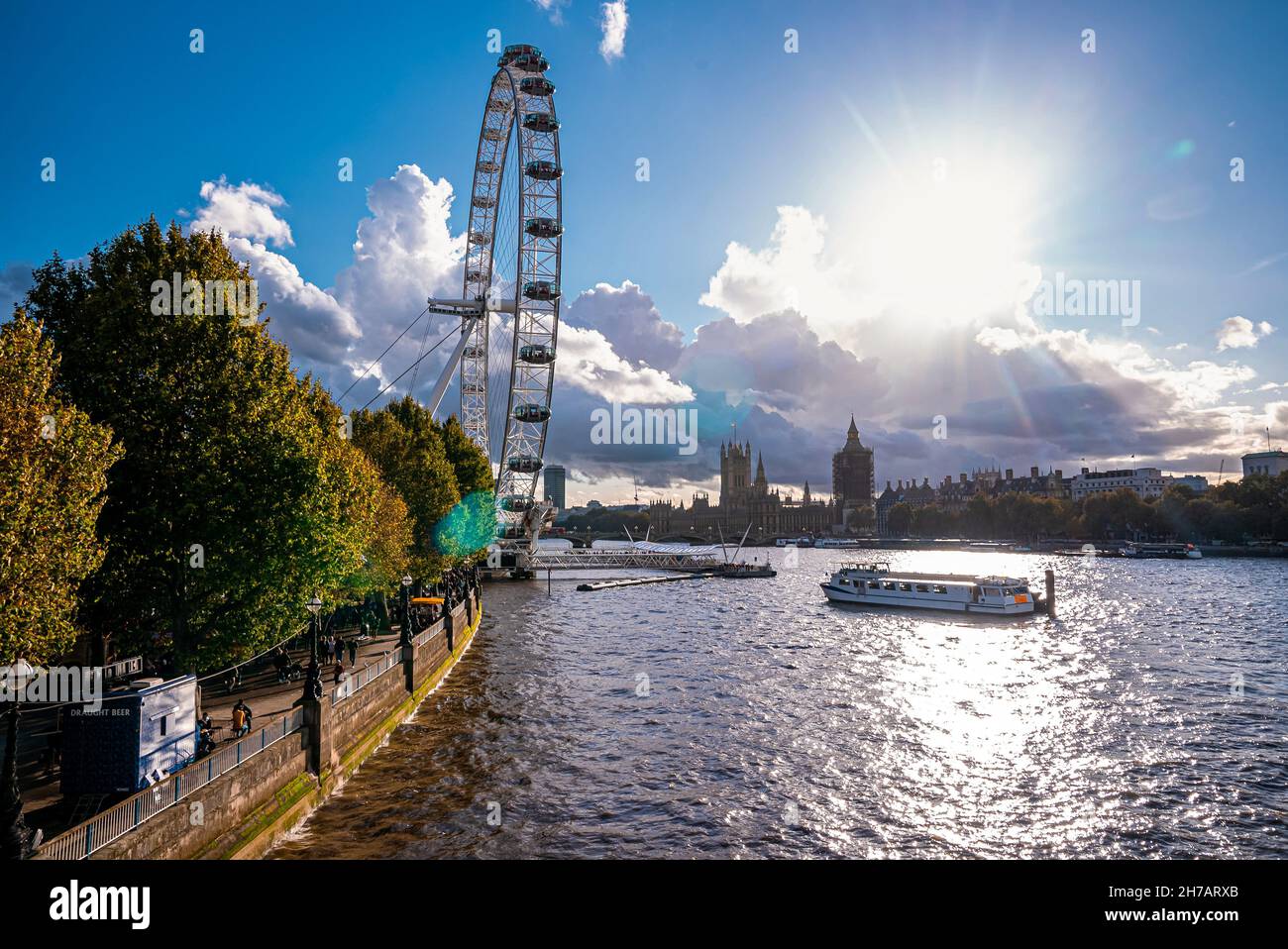View of the London Eye at sunset. London Eye Stock Photo - Alamy