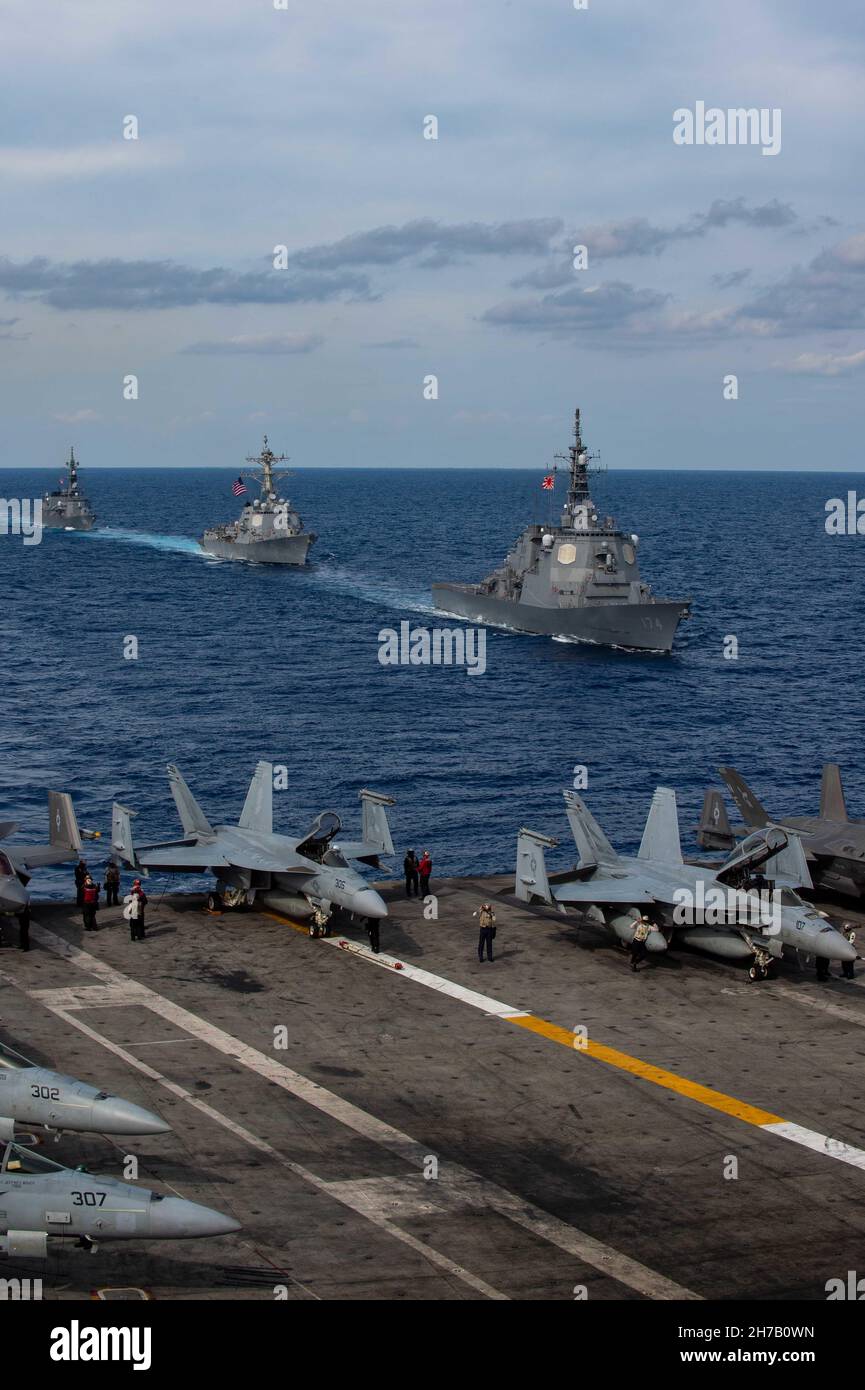 211121-N-MD461-1402 PHILIPPINE SEA (Nov. 21, 2021) Japan Maritime Self ...