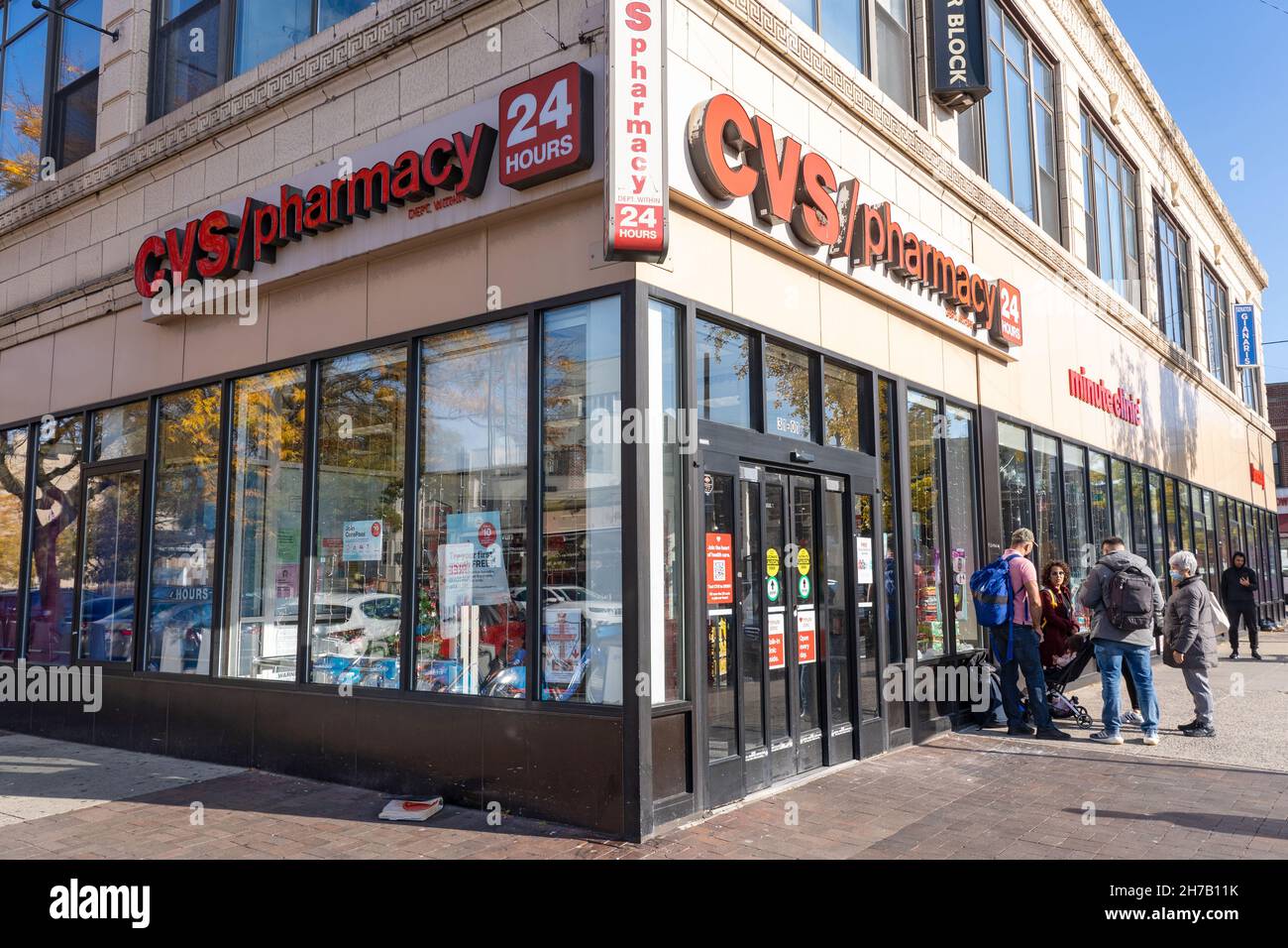 Closing 900 locations hi-res stock photography and images - Alamy