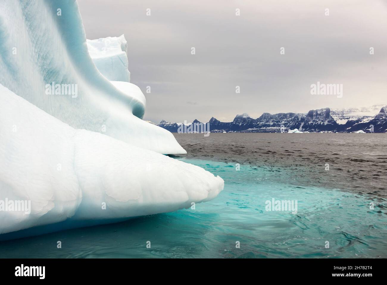 Underwater ice shelf hi-res stock photography and images - Alamy