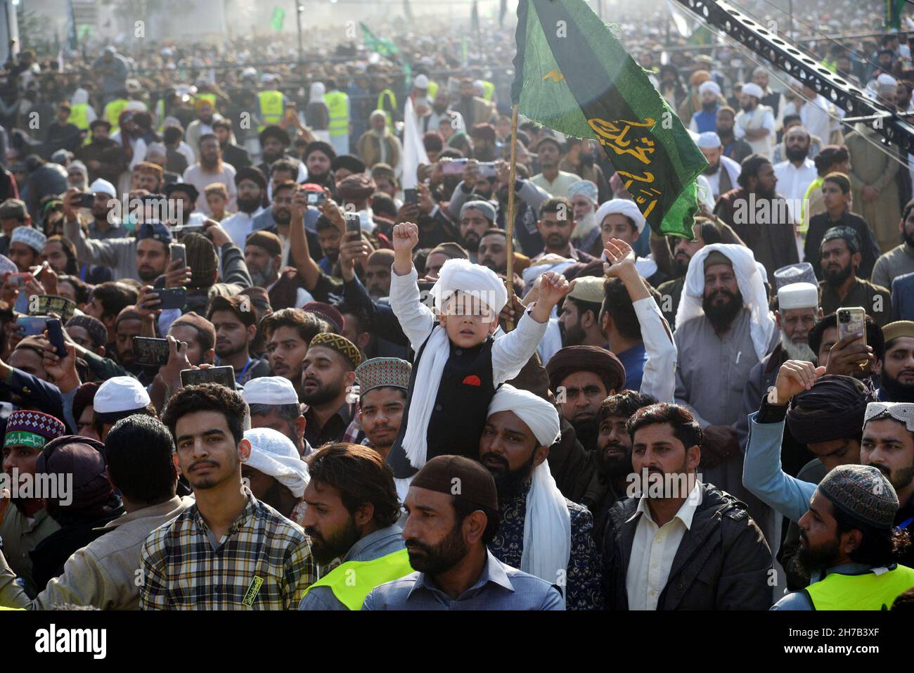 Lahore, Punjab, Pakistan. 21st Nov, 2021. Hafiz Saad Rizvi leader of ...