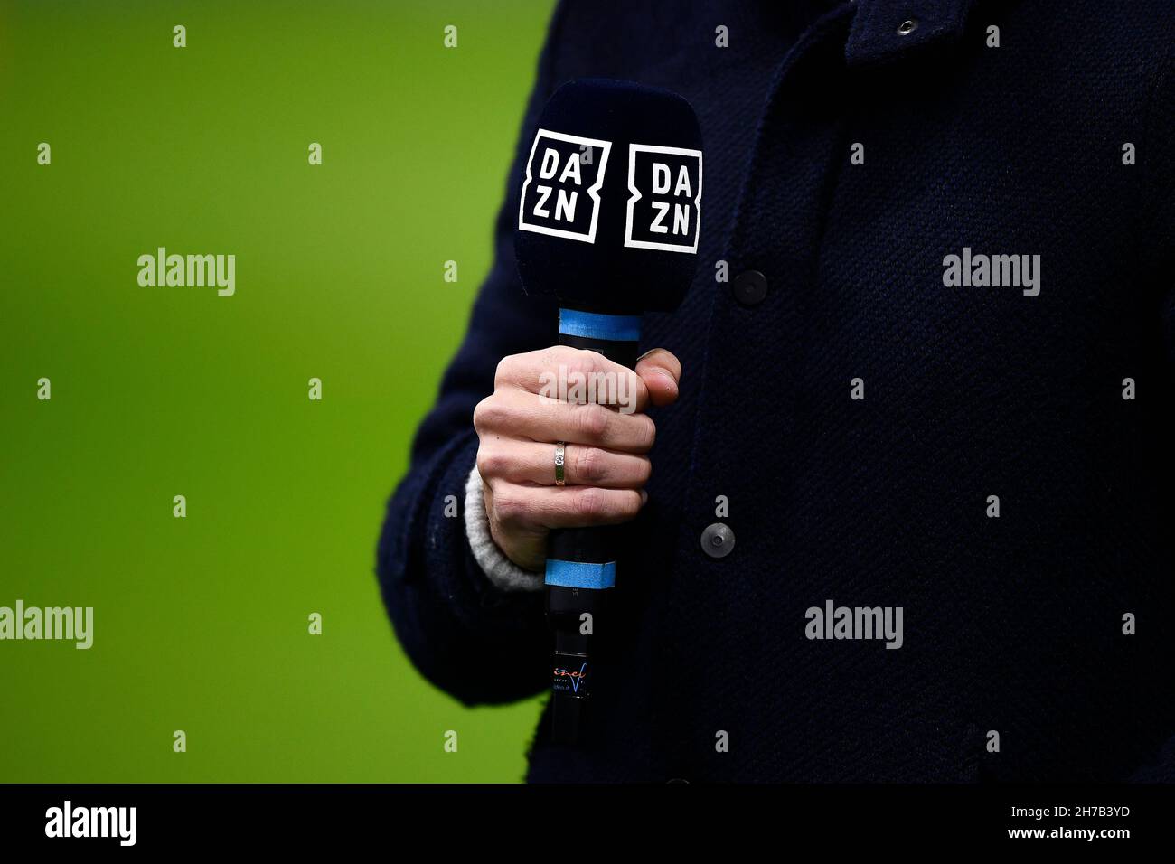 21 microphone football hi-res stock photography and images - Alamy