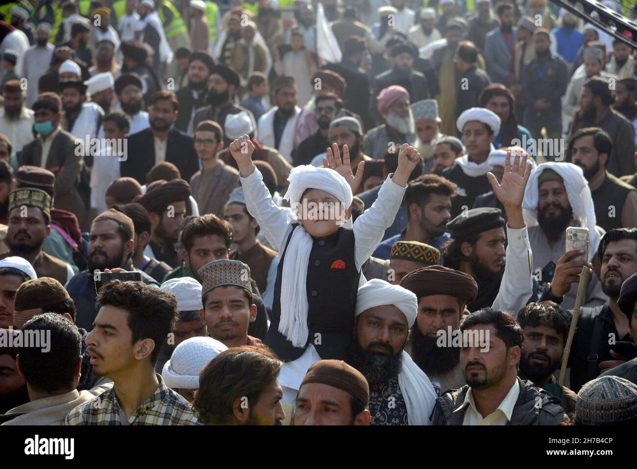 Lahore, Punjab, Pakistan. 21st Nov, 2021. Hafiz Saad Rizvi leader of ...