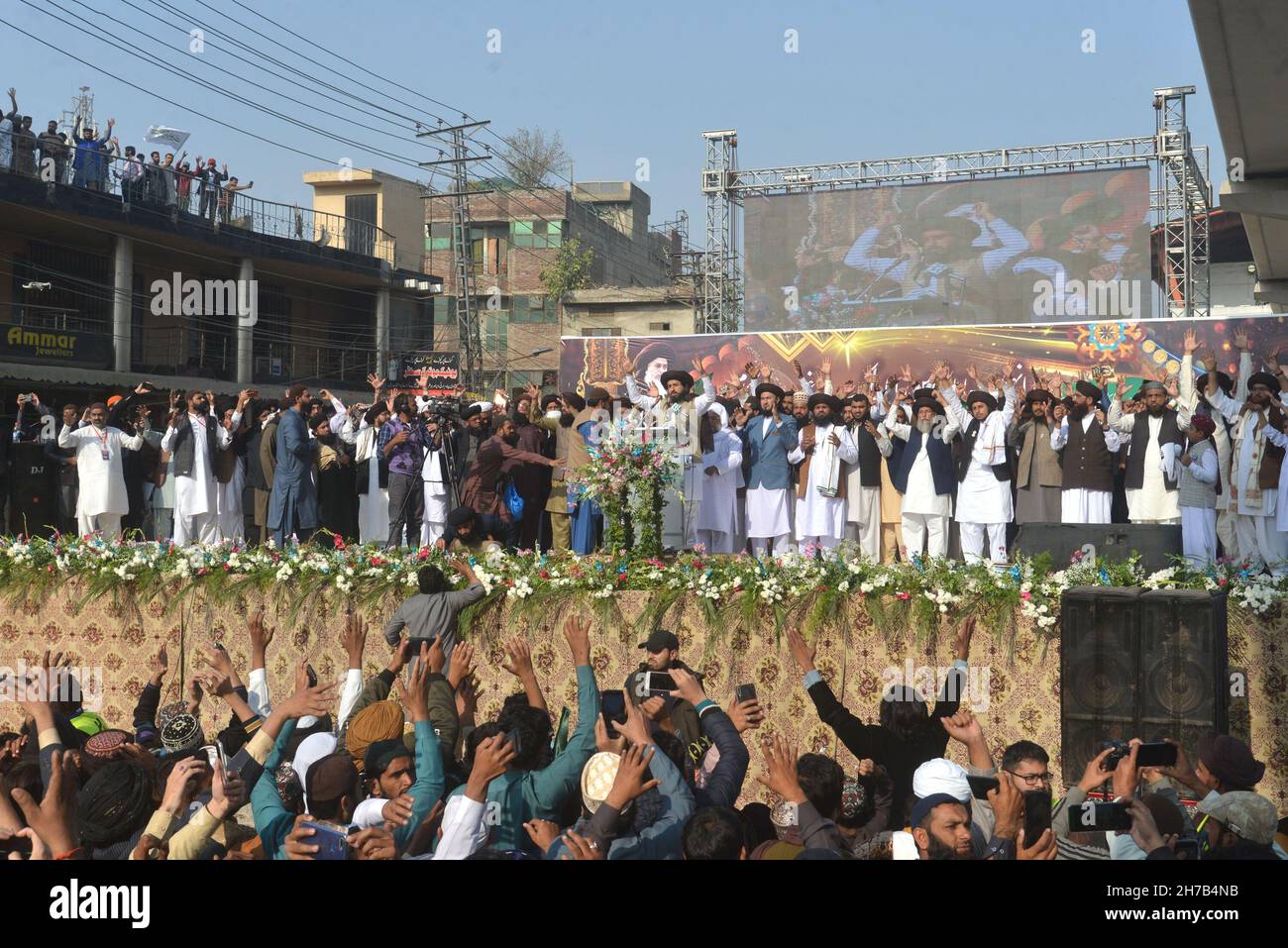 Lahore, Punjab, Pakistan. 21st Nov, 2021. Hafiz Saad Rizvi leader of ...