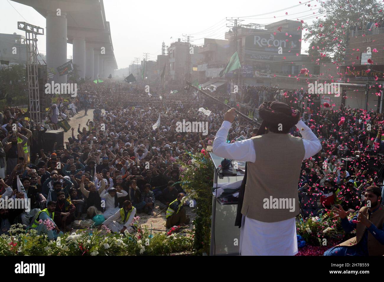 Lahore, Punjab, Pakistan. 21st Nov, 2021. Hafiz Saad Rizvi leader of ...