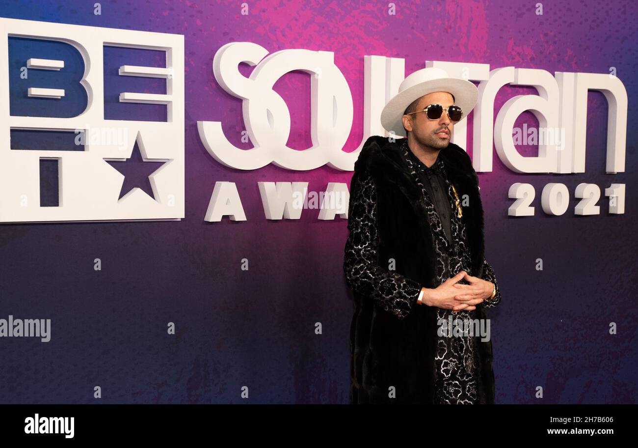 New York, USA. 20th Nov, 2021. DJ/Producer DJ Cassidy on the Red Carpet ...