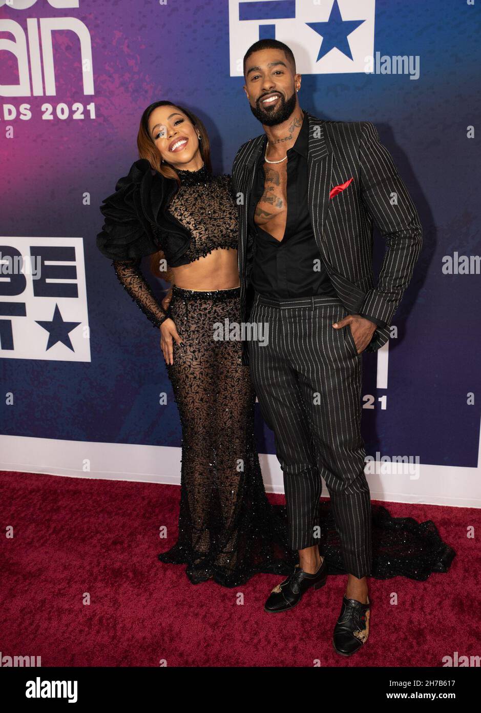 New York, USA. 20th Nov, 2021. Actress KJ Smith and Actor Skyh Black on ...