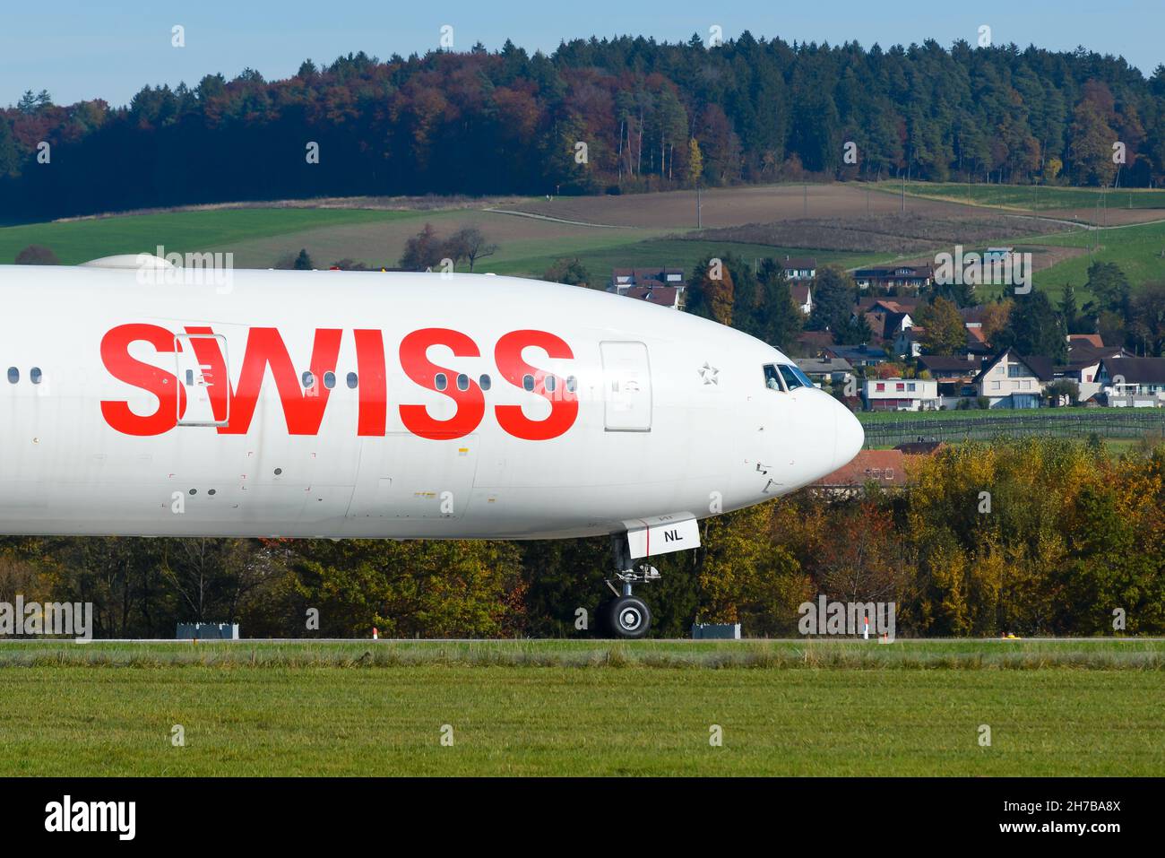 Nose of an aircraft hi-res stock photography and images - Alamy