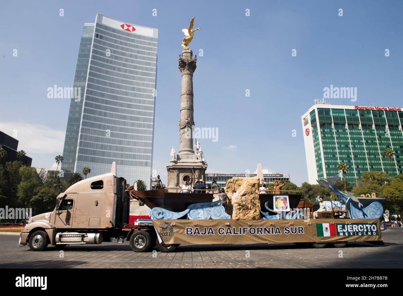 Mexico City, Mexico. 20th Nov, 2021. Parade organized by the Mexican ...
