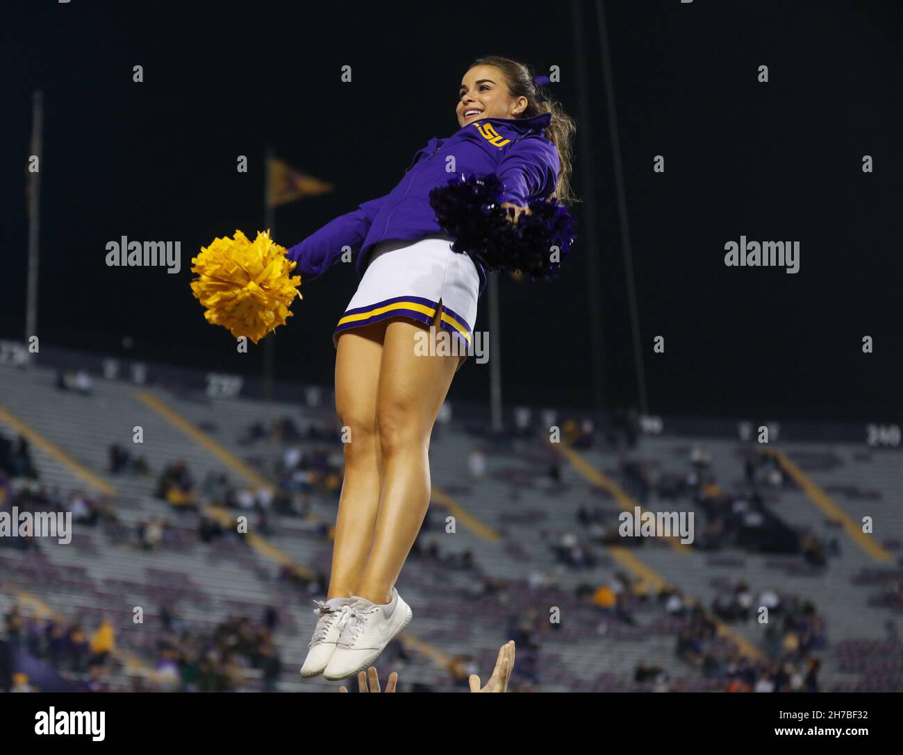 Baton Rouge, LA, USA. 20th Nov, 2021. A LSU cheerleader performs for ...