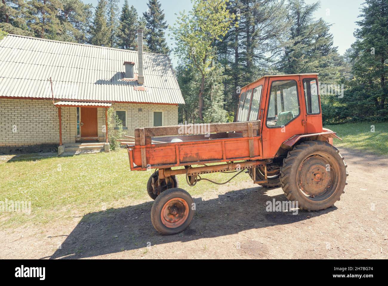 Russian farm barn hi-res stock photography and images - Alamy