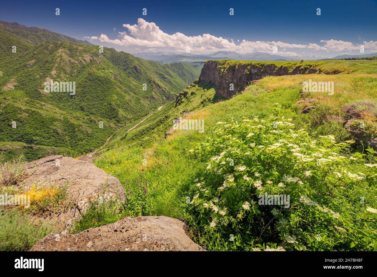 Picturesque panoramic viewpoint on the Debed Canyon and a deep gorge in ...