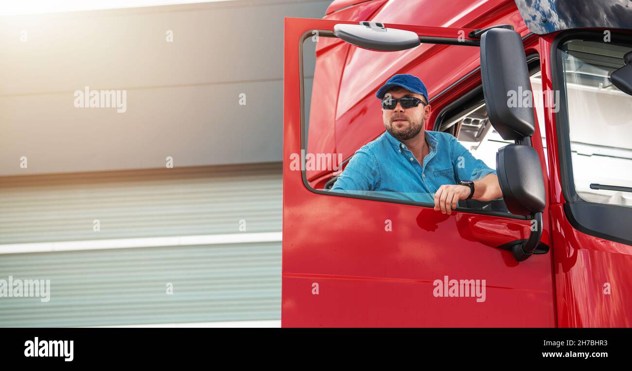 Truck driver inside truck usa hi-res stock photography and images - Alamy