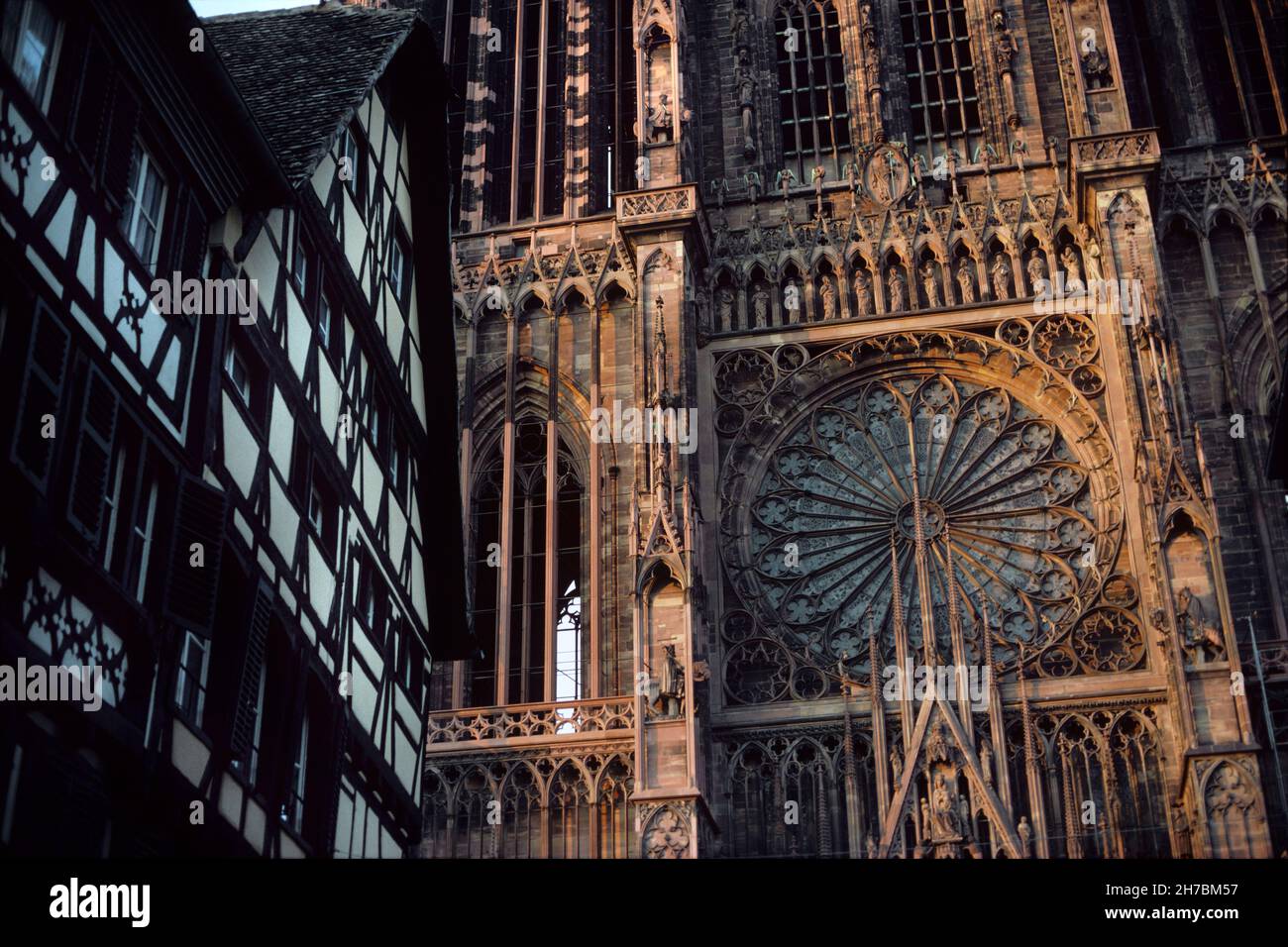 FRANCE, BAS RHIN (67) ALSACE, STRASBOURG, FRONTISPIECE OF NOTRE DAME ...
