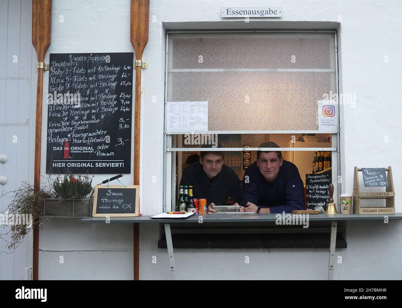 Hamburg, Germany. 15th Nov, 2021. Christian Butzke (r), operator of the ...