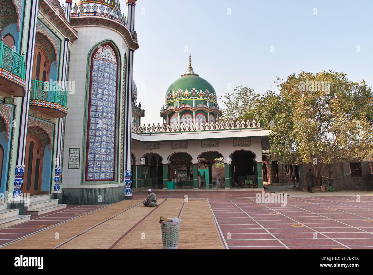 Ghousia Hamidia Mosque in Multan, Punjab province, Pakistan Stock Photo ...
