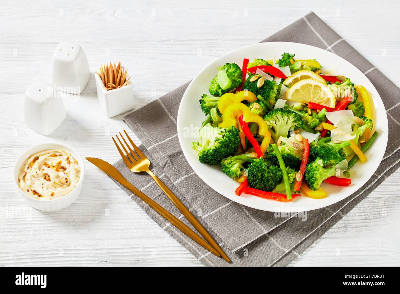 broccoli sweet pepper green beans salad sprinkled with sunflower seeds ...
