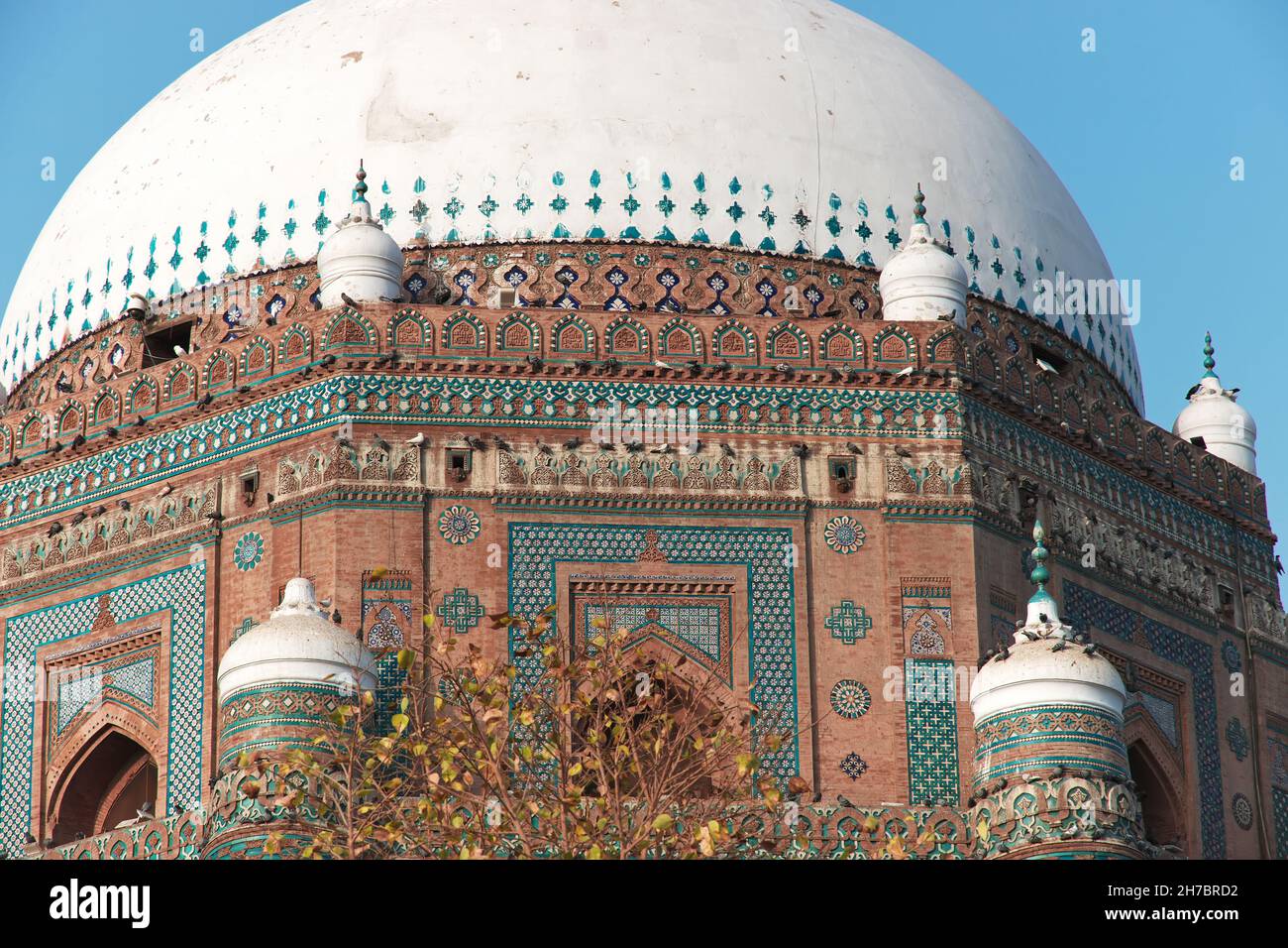 Tomb of shah rukn e alam multan hi-res stock photography and images - Alamy