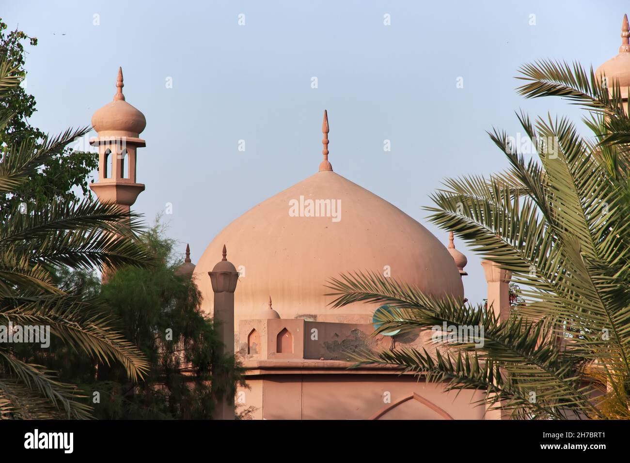 Al-Muzaffar Mosque in Multan, Punjab province, Pakistan Stock Photo - Alamy