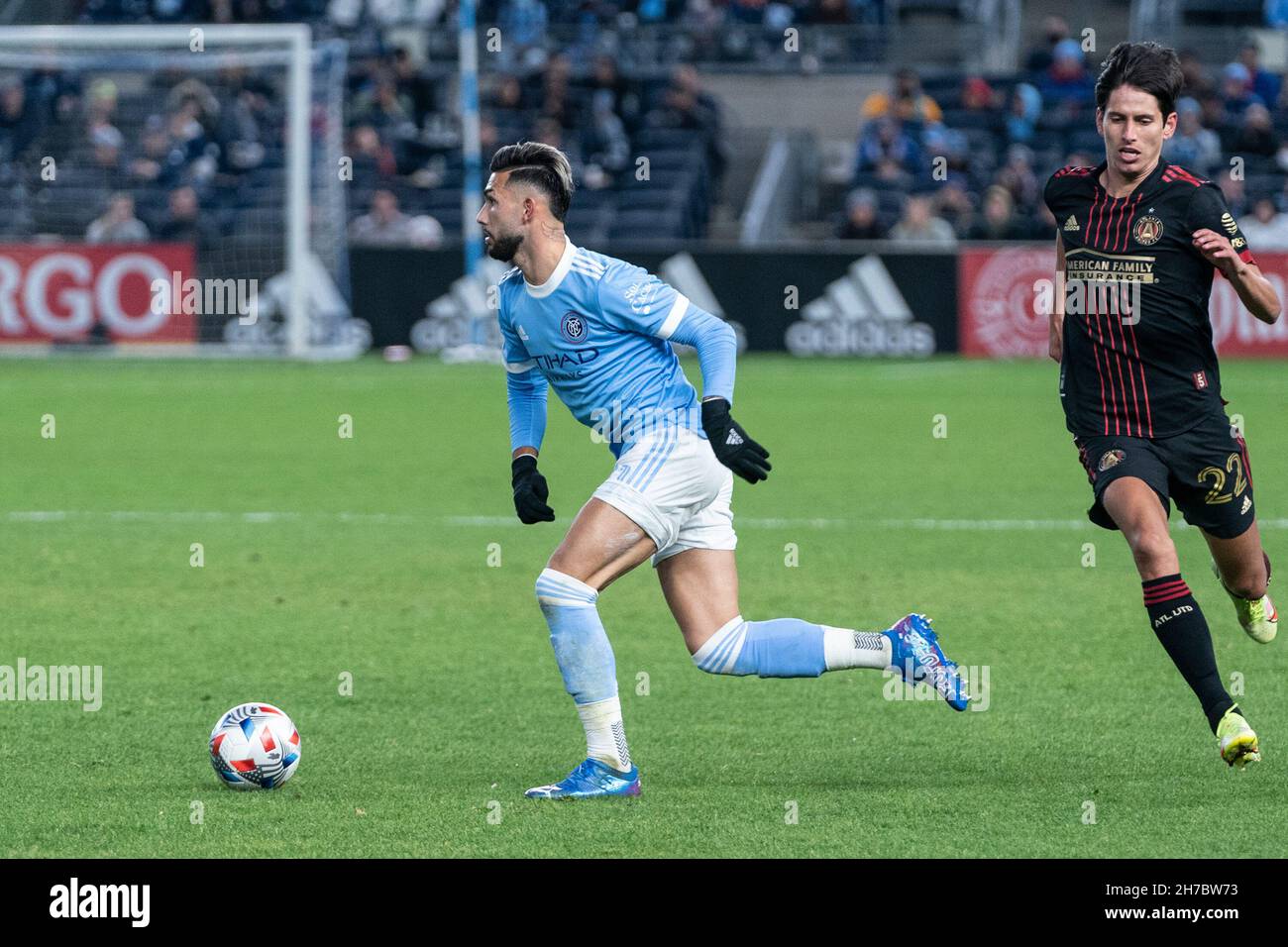 New York, New York, USA. 21st Nov, 2021. Valentin Castellanos (11) of ...