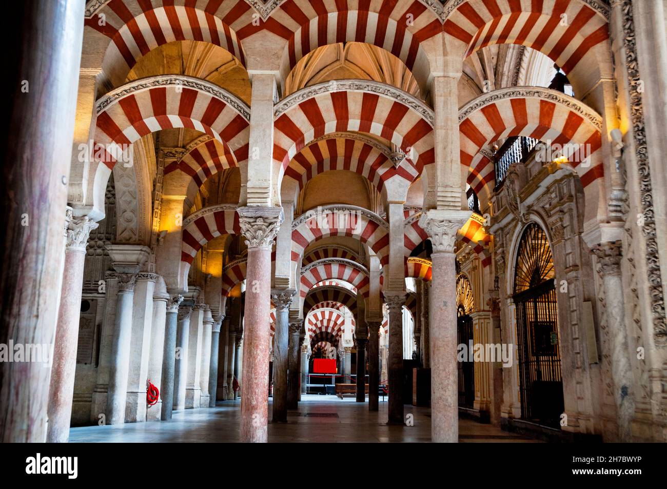 Semi arches hi-res stock photography and images - Alamy