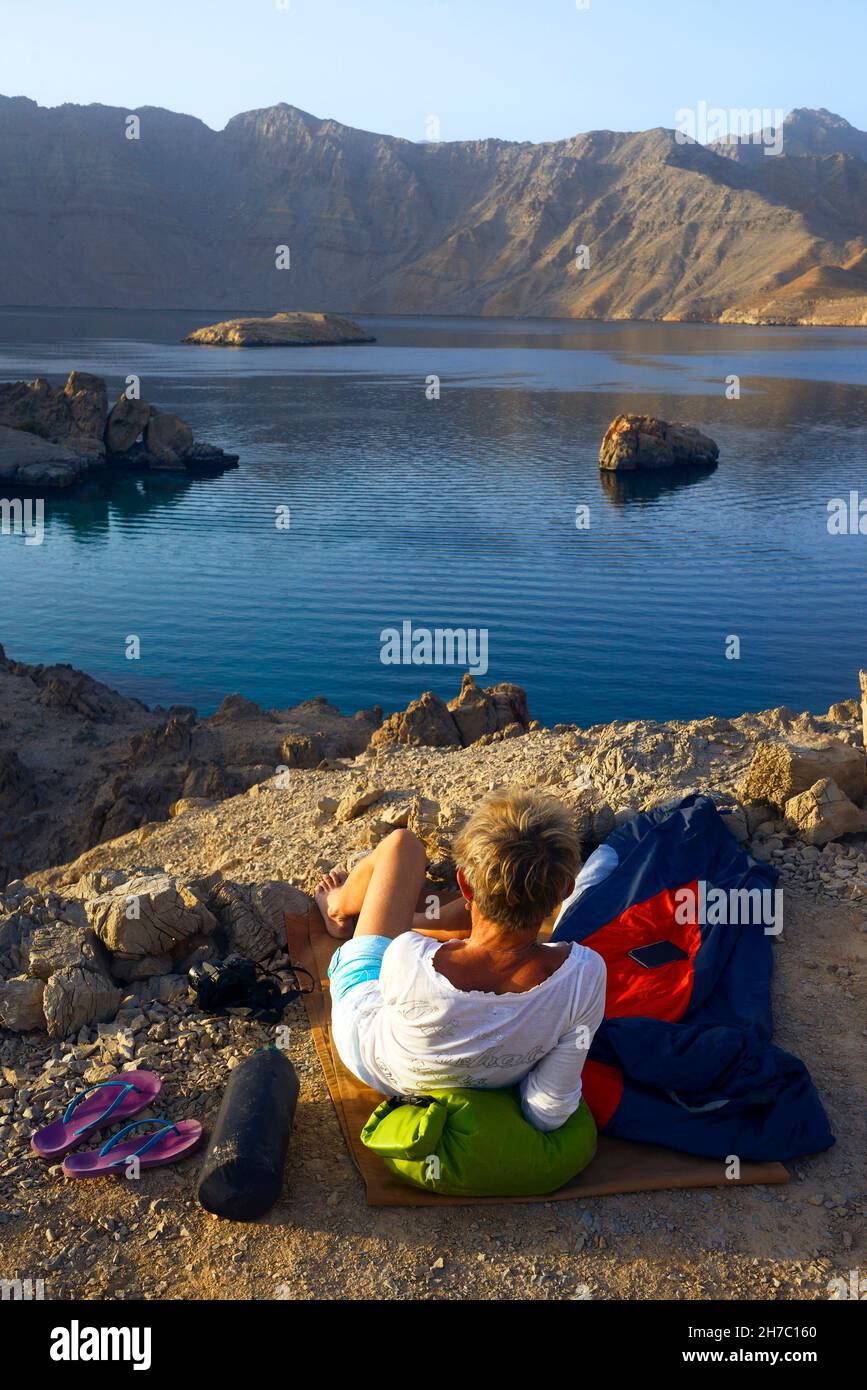 SULTANATE OF OMAN, MUSANDAM, OUTDOOR CAMPING DURING KAYAK TRAVEL IN THE ...
