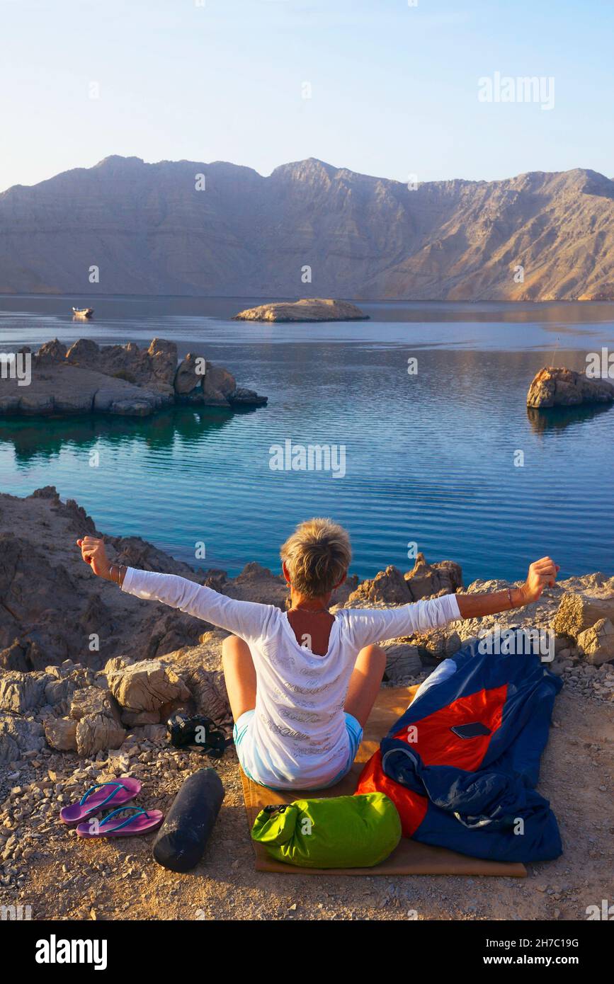 SULTANATE OF OMAN, MUSANDAM, OUTDOOR CAMPING DURING KAYAK TRAVEL IN THE ...