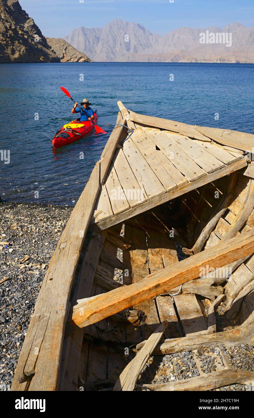 SULTANATE OF OMAN, MUSANDAM, SEA KAYAK TRAVEL IN THE BAY OF SHAM NEAR ...