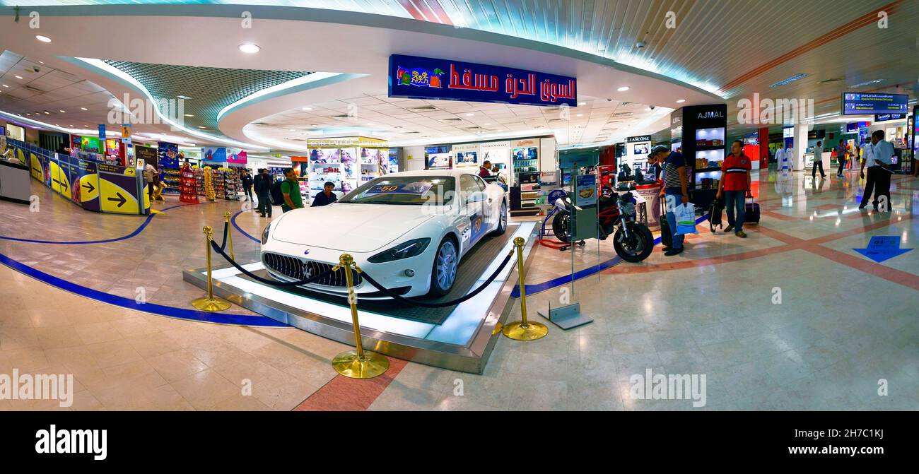 SULTANATE OF OMAN, MUSCAT, LUXURIOUS CAR IN THE AIRPORT OF MUSCAT Stock ...