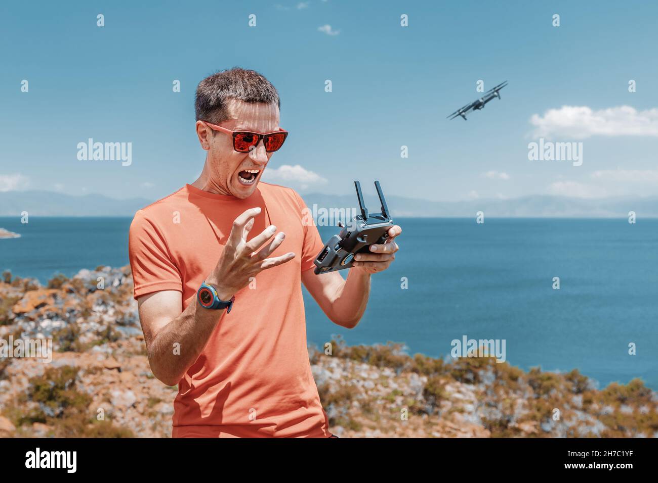 Risky flying hi-res stock photography and images - Alamy
