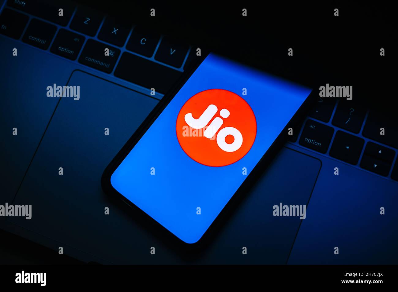 Jio Logo Jio And Google Tie Up To Create A Whole New Digital Dimension