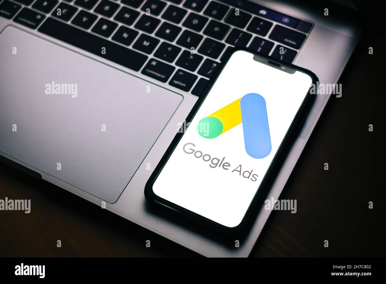 Google ads logo hi-res stock photography and images - Alamy