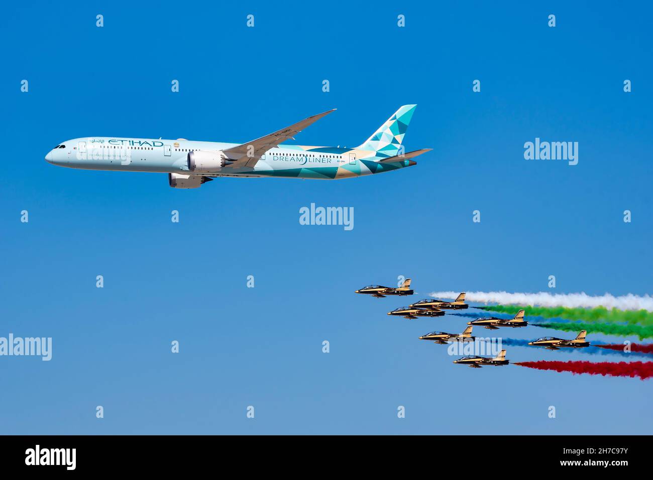 Boeing 787 greenliner hi-res stock photography and images - Alamy