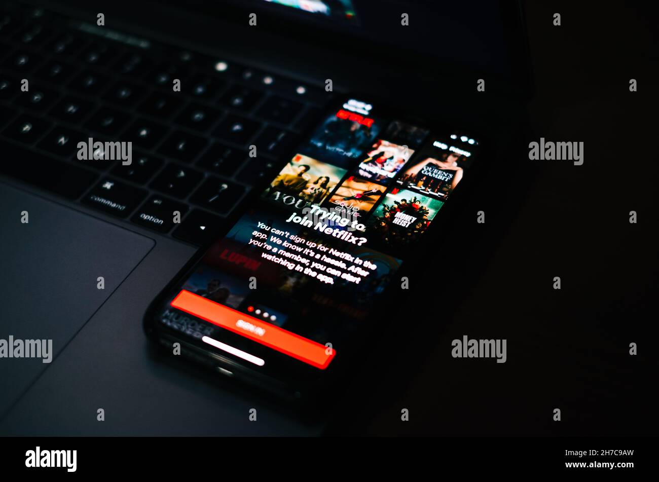 Photo illustration netflix logo hi-res stock photography and images - Alamy