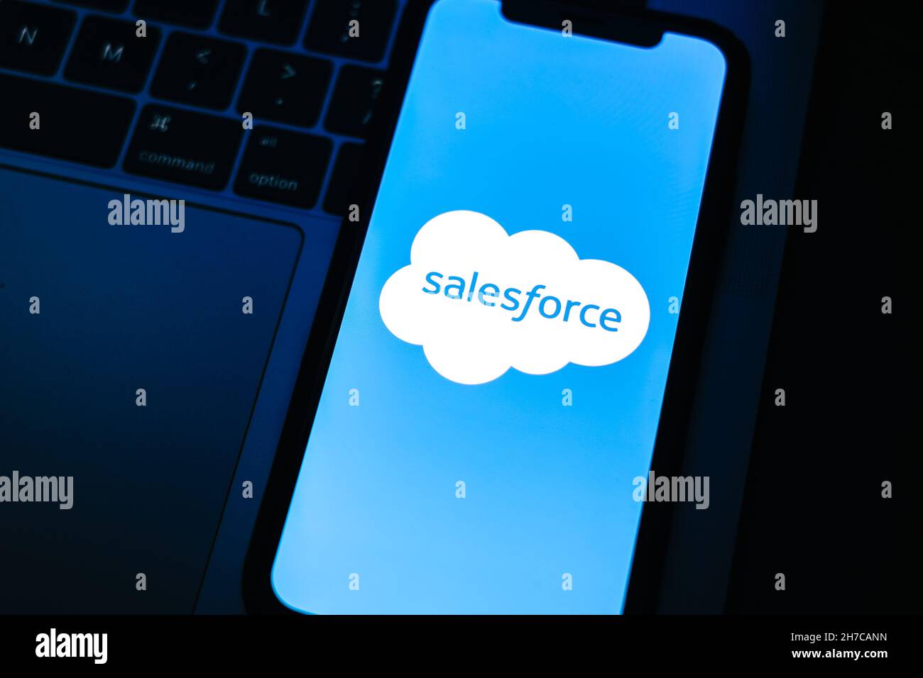 Salesforce app logo on hi-res stock photography and images - Alamy