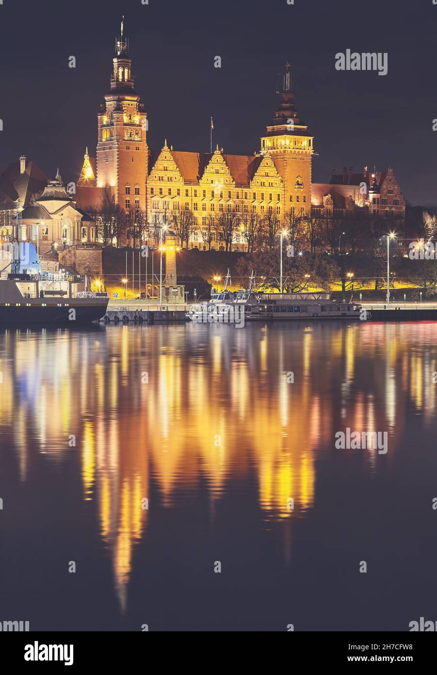 Szczecin waterfront with Chrobry Embankment at night, color toning ...