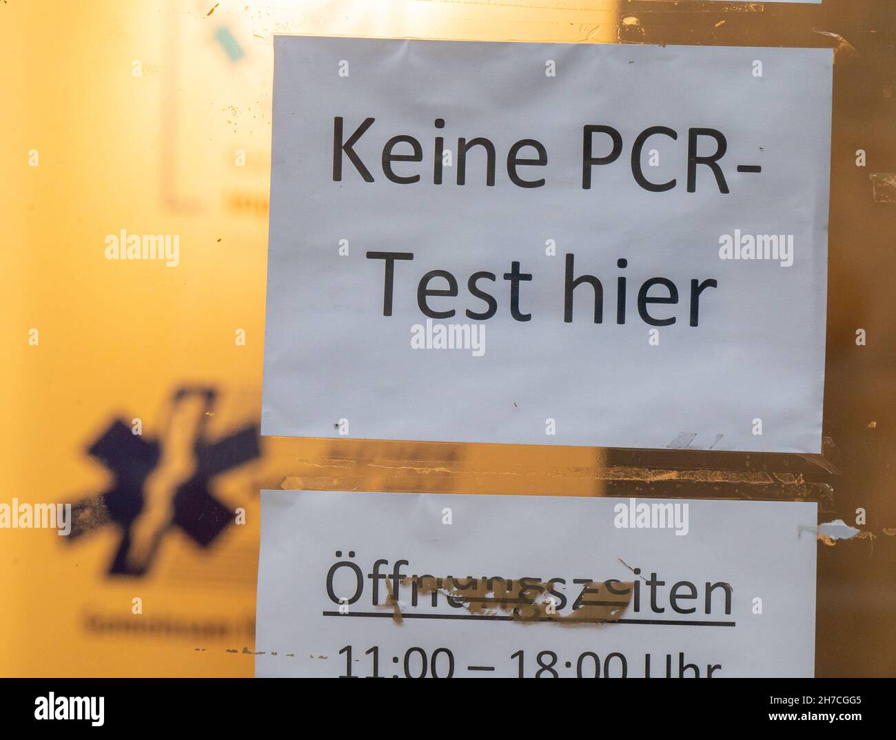 Munich, Germany. 22nd Nov, 2021. A sign reading "No PCR testing here ...