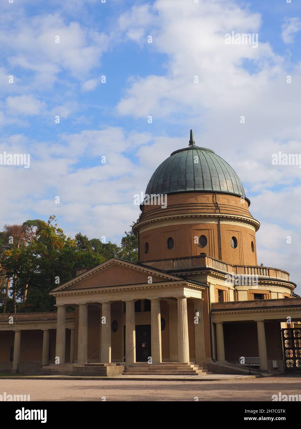Mourning hall hi-res stock photography and images - Alamy