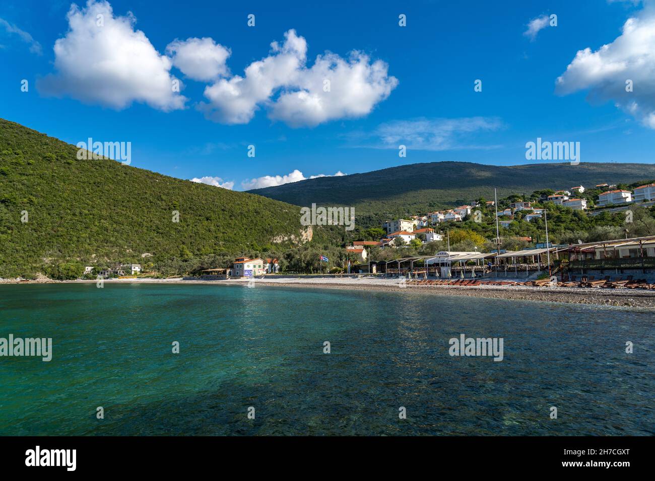 Der Strand im Dorf Zanjice, Halbinsel Luštica, Montenegro, Europa | The ...
