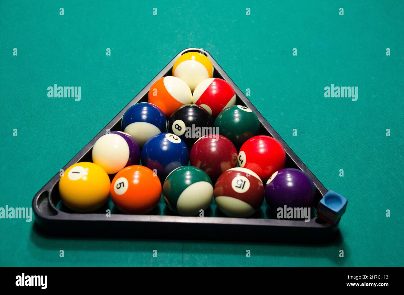 Pool table balls cue stick hi-res stock photography and images - Alamy