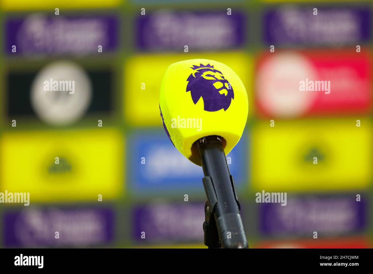 Pre match interviews hi-res stock photography and images - Alamy