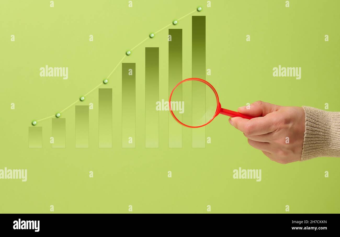 Data analytics ascending line chart hi-res stock photography and images - Alamy