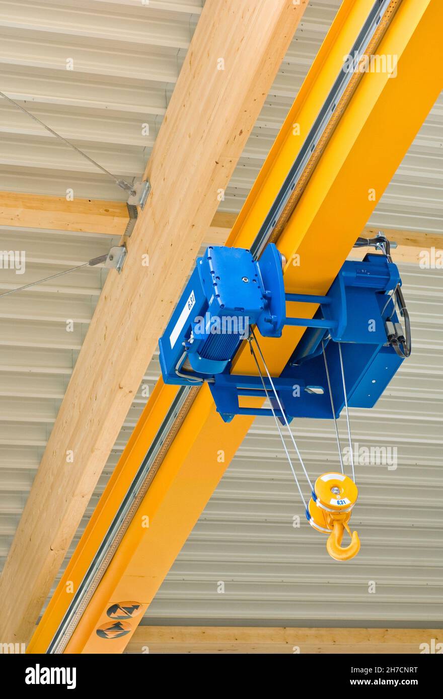 Overhead crane indoor hi-res stock photography and images - Alamy