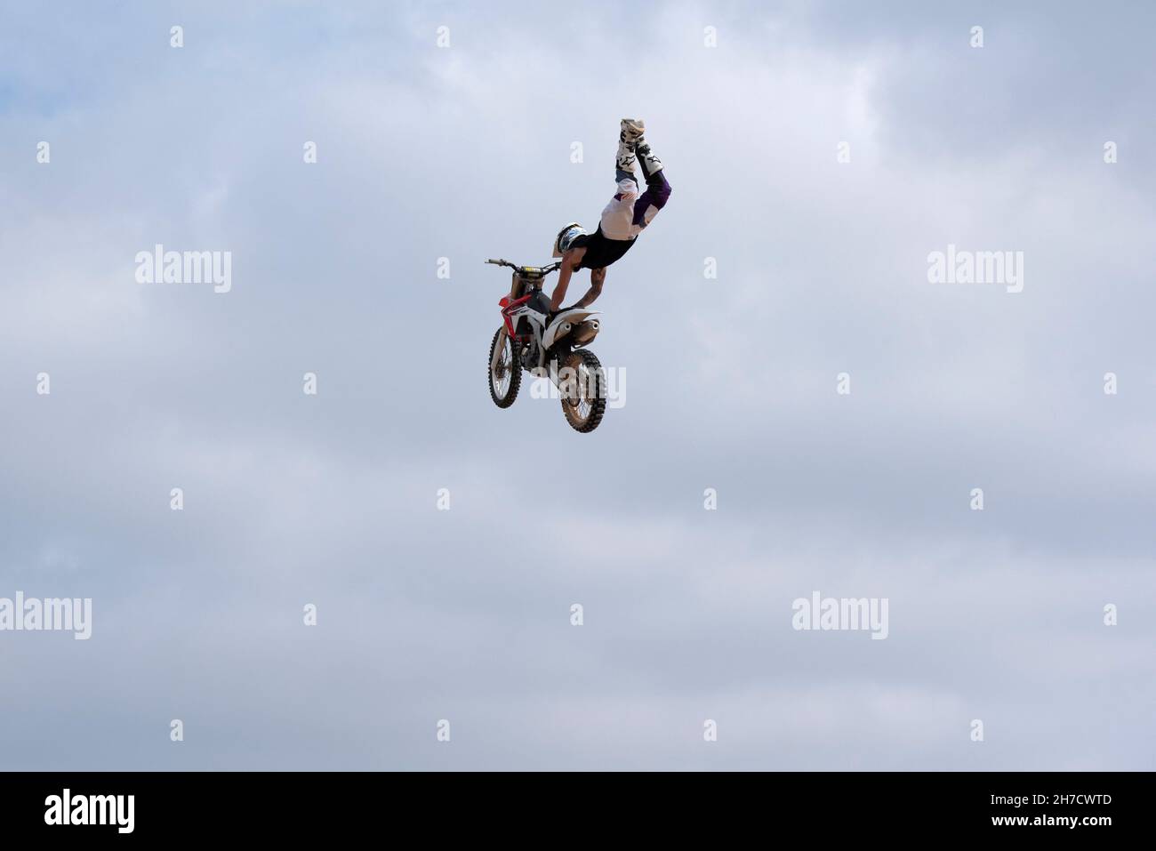 Motocross silhouette hi-res stock photography and images - Alamy
