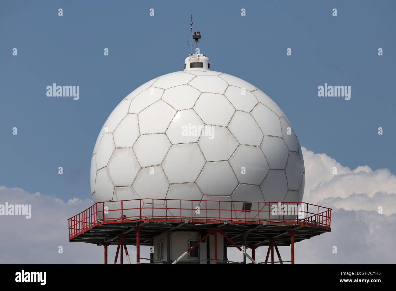 Weather forecast meteorology radar doppler sky sphere antenna hi-res ...