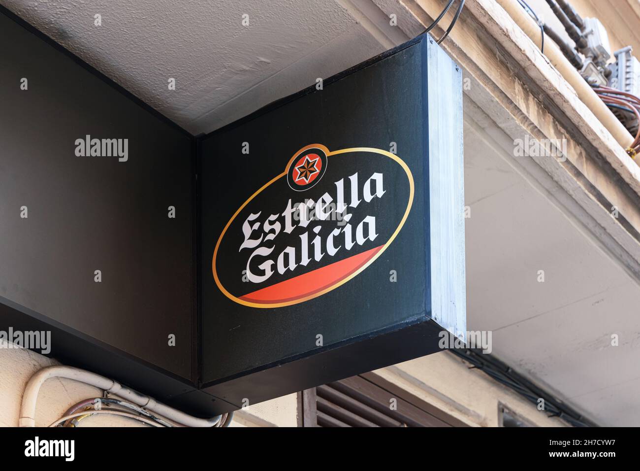 Estrella galicia brewery hi-res stock photography and images - Alamy